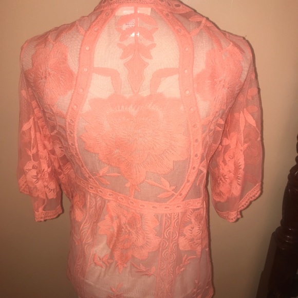entro | Tops | Bnwt Lacey Coral Entro Very Versatile Top Gorgeous ...